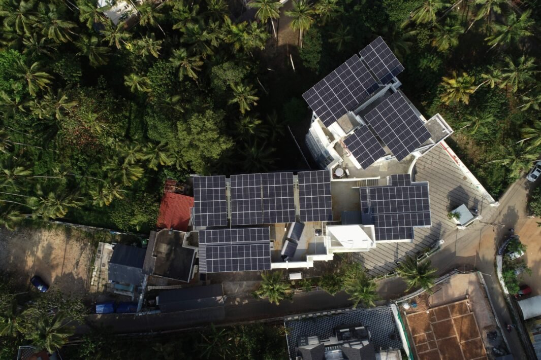 100 kW Solar Power Project at KJK Hospital, Nalanchira – PRANA SOLAR